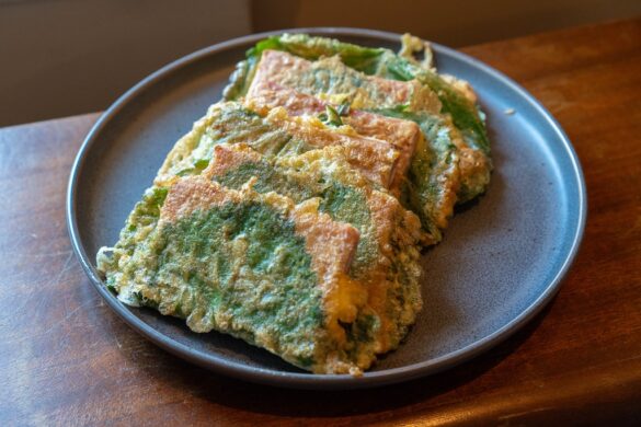 Korean Fried Seaweed Snack (Kim Bugak 김부각) - Carving A Journey